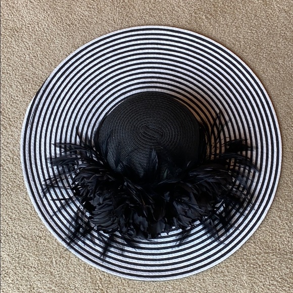 Accessories | Black And White Wide Rim Straw Hat New | Poshmark